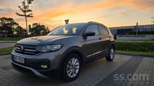 Grey Volkswagen T-Cross 2021 in Riga, with an engine capacity of 1.00 L and mileage of 48 thousand km for 18500 €, photo 2 on AUTOMOTO.COM.LV