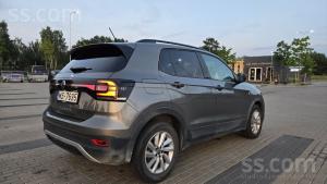 Grey Volkswagen T-Cross 2021 in Riga, with an engine capacity of 1.00 L and mileage of 48 thousand km for 18500 €, photo 9 on AUTOMOTO.COM.LV