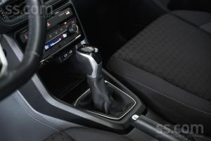 Серый Фольксваген T-Cross 2021 в Рига, объемом двигателя 1.50 л и пробегом 37 тыс. км за 16990 €, фото 10 на AUTOMOTO.COM.LV
