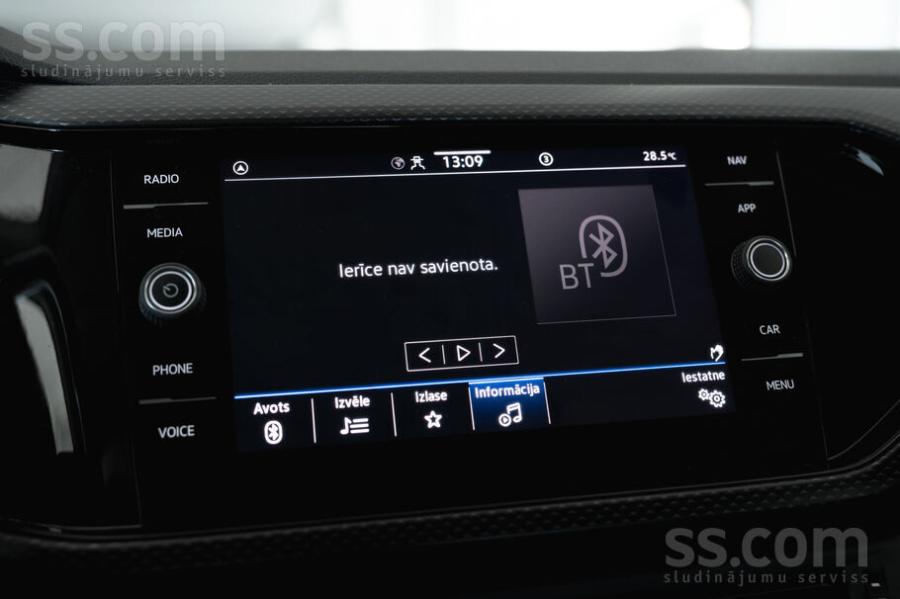 Серый Фольксваген T-Cross 2021 в Рига, объемом двигателя 1.50 л и пробегом 37 тыс. км за 16990 €, фото 14 на AUTOMOTO.COM.LV
