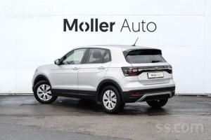 Grey Volkswagen T-Cross 2021 in Riga, with an engine capacity of 1.00 L and mileage of 92 thousand km for 14950 €, photo 3 on AUTOMOTO.COM.LV