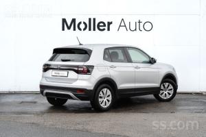 Grey Volkswagen T-Cross 2021 in Riga, with an engine capacity of 1.00 L and mileage of 92 thousand km for 14950 €, photo 4 on AUTOMOTO.COM.LV