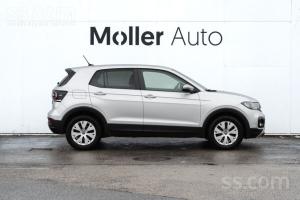 Grey Volkswagen T-Cross 2021 in Riga, with an engine capacity of 1.00 L and mileage of 92 thousand km for 14950 €, photo 5 on AUTOMOTO.COM.LV