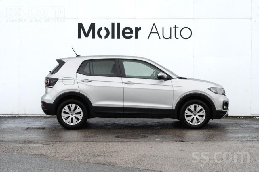 Grey Volkswagen T-Cross 2021 in Riga, with an engine capacity of 1.00 L and mileage of 92 thousand km for 14950 €, photo 5 on AUTOMOTO.COM.LV