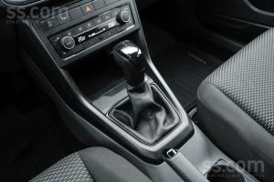 Grey Volkswagen T-Cross 2021 in Riga, with an engine capacity of 1.00 L and mileage of 92 thousand km for 14950 €, photo 11 on AUTOMOTO.COM.LV