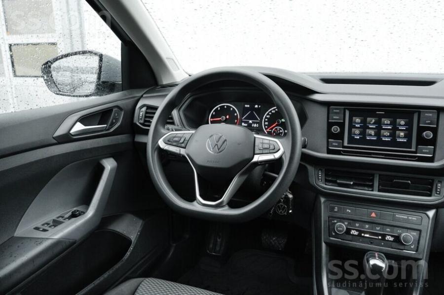 Grey Volkswagen T-Cross 2021 in Riga, with an engine capacity of 1.00 L and mileage of 92 thousand km for 14950 €, photo 18 on AUTOMOTO.COM.LV