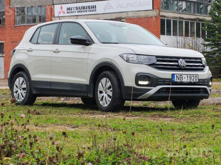 Pelēks Volkswagen T-Cross 2021 Rīga, ar dzinēja tilpumu 1.00 L un nobraukumu 129 tūkst. km par 10800 €, foto 1 vietnē AUTOMOTO.COM.LV
