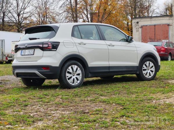 Pelēks Volkswagen T-Cross 2021 Rīga, ar dzinēja tilpumu 1.00 L un nobraukumu 129 tūkst. km par 10800 €, foto 3 vietnē AUTOMOTO.COM.LV