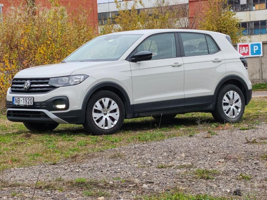 Pelēks Volkswagen T-Cross 2021 Rīga, ar dzinēja tilpumu 1.00 L un nobraukumu 129 tūkst. km par 10800 €, foto 4 vietnē AUTOMOTO.COM.LV