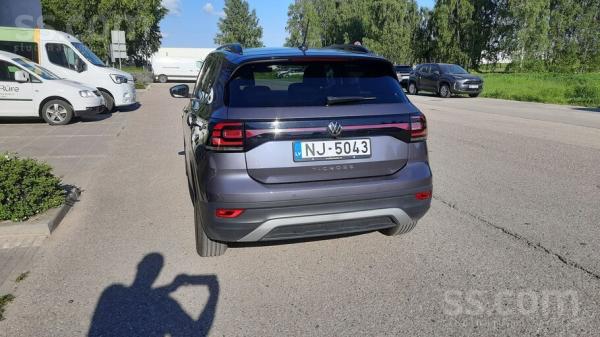Pelēks Volkswagen T-Cross 2022 Rīga, ar dzinēja tilpumu 1.00 L un nobraukumu 73 tūkst. km par 16500 €, foto 4 vietnē AUTOMOTO.COM.LV