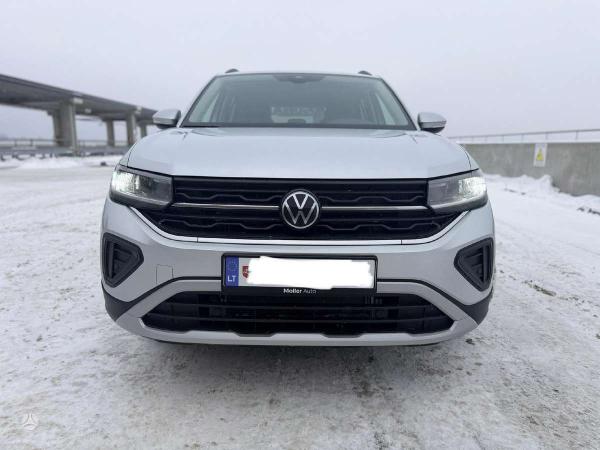 Pelēks Volkswagen T-Cross 2025 Viļņa, ar dzinēja tilpumu 1.00 L un nobraukumu 70 tūkst. km par 21880 €, foto 6 vietnē AUTOMOTO.COM.LV