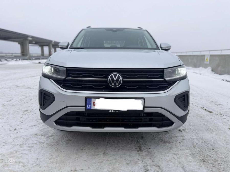 Pelēks Volkswagen T-Cross 2025 Viļņa, ar dzinēja tilpumu 1.00 L un nobraukumu 70 tūkst. km par 21880 €, foto 6 vietnē AUTOMOTO.COM.LV