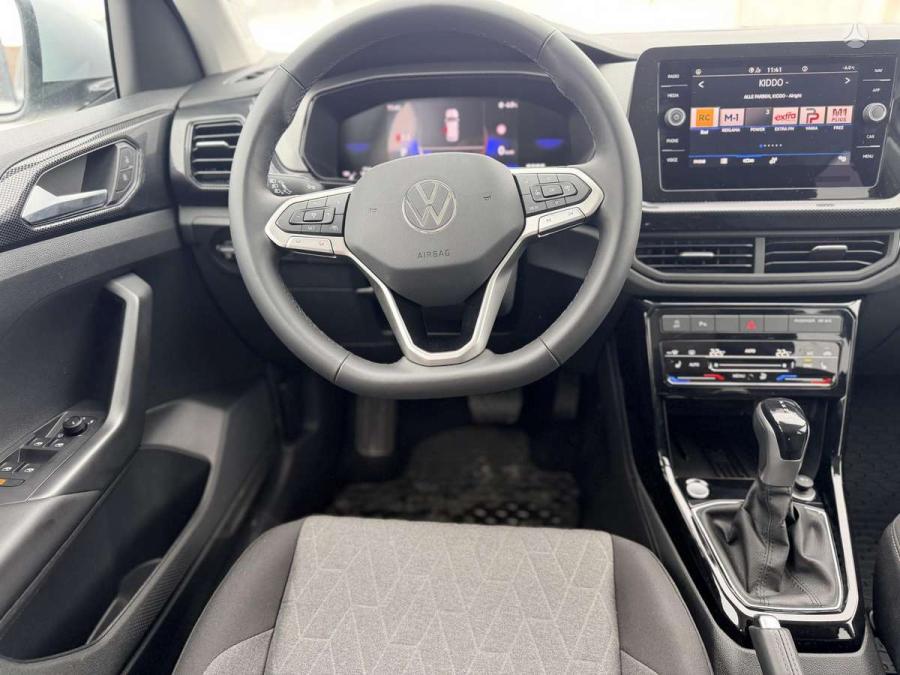 Pelēks Volkswagen T-Cross 2025 Viļņa, ar dzinēja tilpumu 1.00 L un nobraukumu 70 tūkst. km par 21880 €, foto 17 vietnē AUTOMOTO.COM.LV
