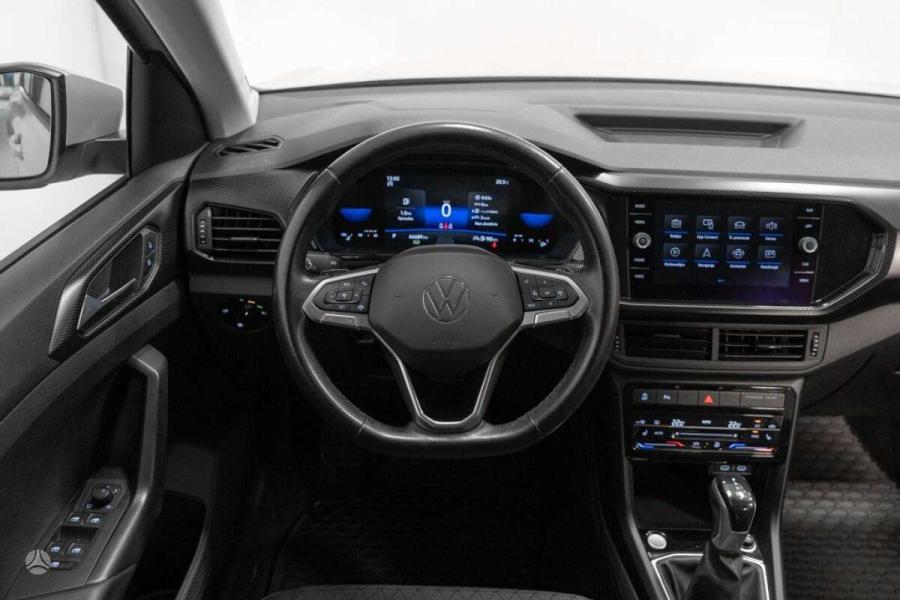 Grey Volkswagen T-Cross 2023 in Vilnius, with an engine capacity of 1.00 L and mileage of 67 thousand km for 17500 €, photo 8 on AUTOMOTO.COM.LV