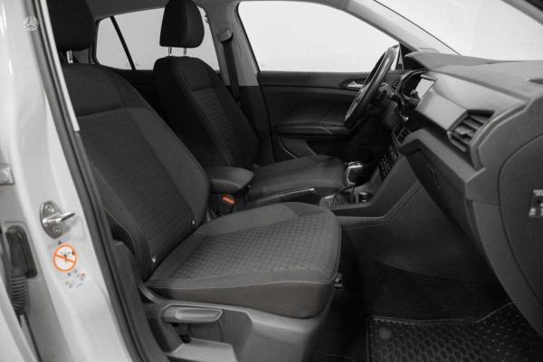 Pelēks Volkswagen T-Cross 2023 Viļņa, ar dzinēja tilpumu 1.00 L un nobraukumu 67 tūkst. km par 17500 €, foto 10 vietnē AUTOMOTO.COM.LV