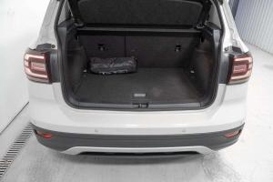 Grey Volkswagen T-Cross 2023 in Vilnius, with an engine capacity of 1.00 L and mileage of 67 thousand km for 17500 €, photo 21 on AUTOMOTO.COM.LV