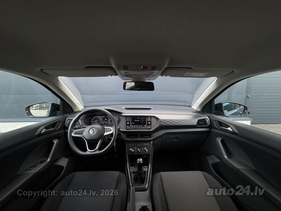 Pelēks Volkswagen T-Cross 2019 Tallina, ar dzinēja tilpumu 1.00 L un nobraukumu 70 tūkst. km par 14499 €, foto 7 vietnē AUTOMOTO.COM.LV