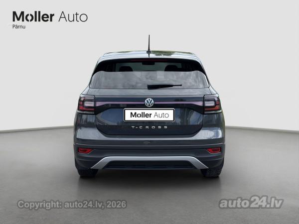 Grey Volkswagen T-Cross 2020 in Parnu, with an engine capacity of 1.00 L and mileage of 165 thousand km for 10900 €, photo 4 on AUTOMOTO.COM.LV