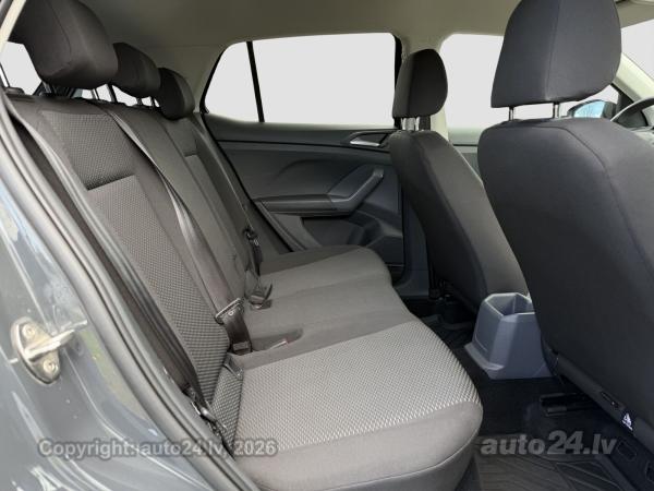 Grey Volkswagen T-Cross 2020 in Parnu, with an engine capacity of 1.00 L and mileage of 165 thousand km for 10900 €, photo 7 on AUTOMOTO.COM.LV