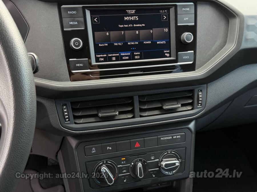 Grey Volkswagen T-Cross 2020 in Parnu, with an engine capacity of 1.00 L and mileage of 165 thousand km for 10900 €, photo 9 on AUTOMOTO.COM.LV
