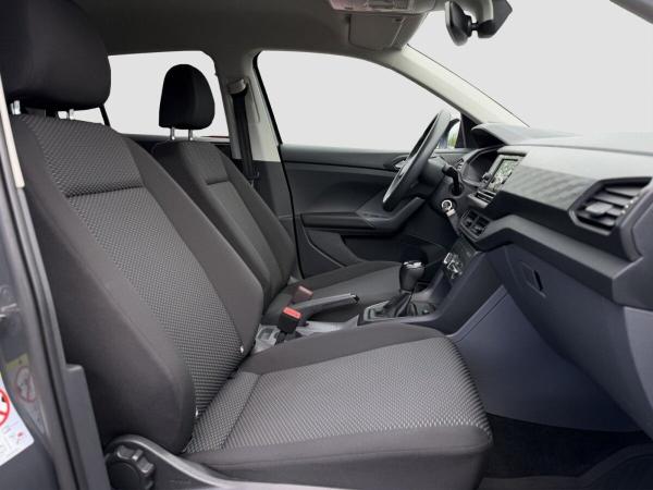 Grey Volkswagen T-Cross 2020 in Parnu, with an engine capacity of 1.00 L and mileage of 165 thousand km for 10900 €, photo 5 on AUTOMOTO.COM.LV