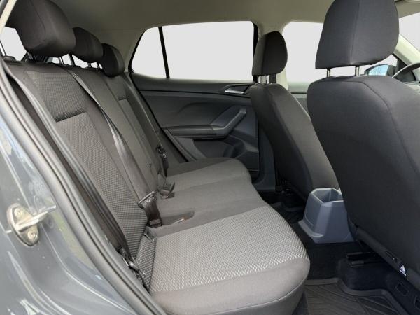 Grey Volkswagen T-Cross 2020 in Parnu, with an engine capacity of 1.00 L and mileage of 165 thousand km for 10900 €, photo 7 on AUTOMOTO.COM.LV