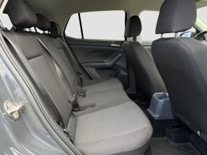 Серый Фольксваген T-Cross 2020 в Пярну, объемом двигателя 1.00 л и пробегом 165 тыс. км за 10900 €, фото 8 на AUTOMOTO.COM.LV