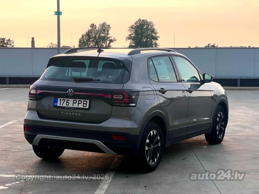 Серый Фольксваген T-Cross 2020 в Таллин, объемом двигателя 1.00 л и пробегом 73 тыс. км за 16000 €, фото 8 на AUTOMOTO.COM.LV