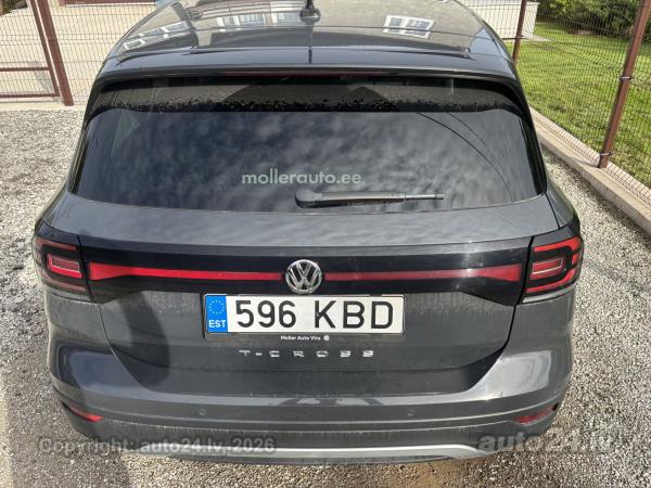 Pelēks Volkswagen T-Cross 2020 Jehvi, ar dzinēja tilpumu 1.00 L un nobraukumu 57 tūkst. km par 12900 €, foto 6 vietnē AUTOMOTO.COM.LV
