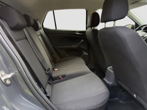 Серый Фольксваген T-Cross 2020 в Пярну, объемом двигателя 1.00 л и пробегом 57 тыс. км за 14900 €, фото 8 на AUTOMOTO.COM.LV