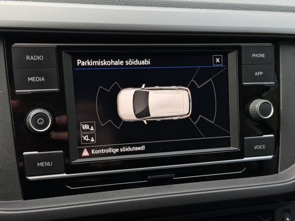 Pelēks Volkswagen T-Cross 2020 Pērnava, ar dzinēja tilpumu 1.00 L un nobraukumu 57 tūkst. km par 14900 €, foto 11 vietnē AUTOMOTO.COM.LV