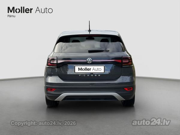 Volkswagen T-Cross 2020 in Parnu on AUTOMOTO.COM.LV Grey Volkswagen T-Cross 2020 in Parnu, with an engine capacity of 1.00 L and mileage of 57 thousand km for 14900 €, photo 5 on AUTOMOTO.COM.LV
