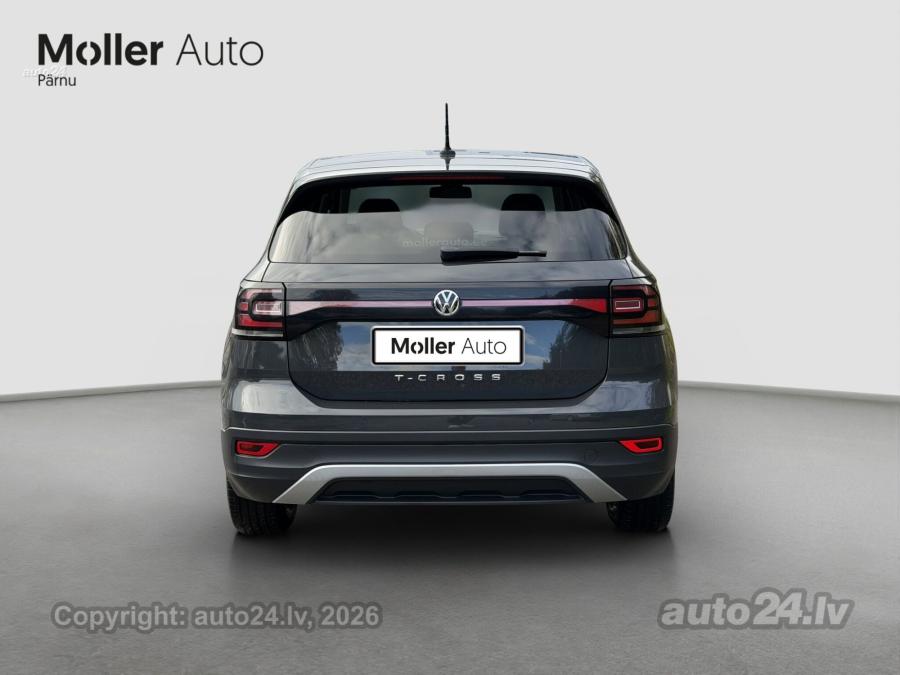 Grey Volkswagen T-Cross 2020 in Parnu, with an engine capacity of 1.00 L and mileage of 57 thousand km for 14900 €, photo 5 on AUTOMOTO.COM.LV
