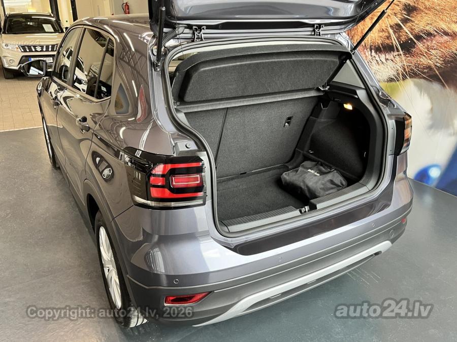 Pelēks Volkswagen T-Cross 2021 Tallina, ar dzinēja tilpumu 1.00 L un nobraukumu 59 tūkst. km par 14999 €, foto 5 vietnē AUTOMOTO.COM.LV