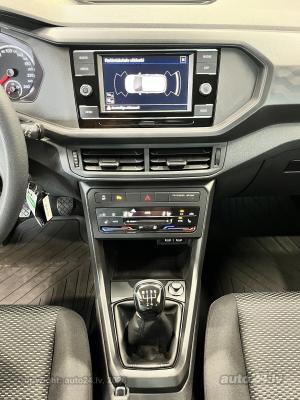 Pelēks Volkswagen T-Cross 2021 Tallina, ar dzinēja tilpumu 1.00 L un nobraukumu 59 tūkst. km par 14999 €, foto 19 vietnē AUTOMOTO.COM.LV