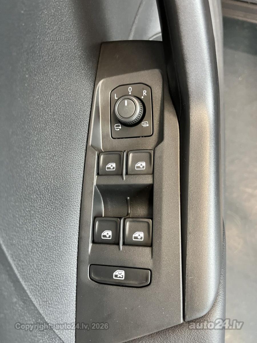 Pelēks Volkswagen T-Cross 2021 Tallina, ar dzinēja tilpumu 1.00 L un nobraukumu 59 tūkst. km par 14999 €, foto 23 vietnē AUTOMOTO.COM.LV