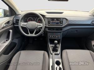 Pelēks Volkswagen T-Cross 2021 Pērnava, ar dzinēja tilpumu 1.00 L un nobraukumu 71 tūkst. km par 15900 €, foto 6 vietnē AUTOMOTO.COM.LV