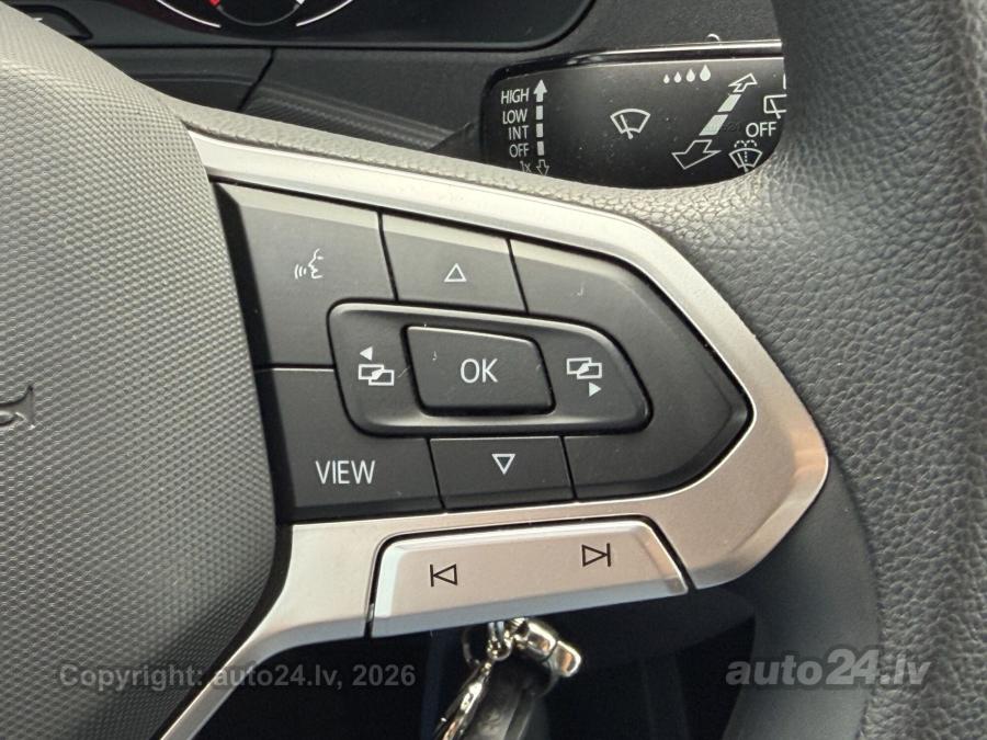 Pelēks Volkswagen T-Cross 2021 Pērnava, ar dzinēja tilpumu 1.00 L un nobraukumu 71 tūkst. km par 15900 €, foto 17 vietnē AUTOMOTO.COM.LV