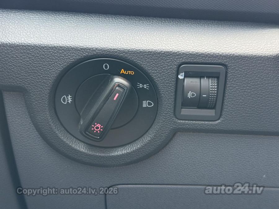 Pelēks Volkswagen T-Cross 2021 Pērnava, ar dzinēja tilpumu 1.00 L un nobraukumu 71 tūkst. km par 15900 €, foto 18 vietnē AUTOMOTO.COM.LV