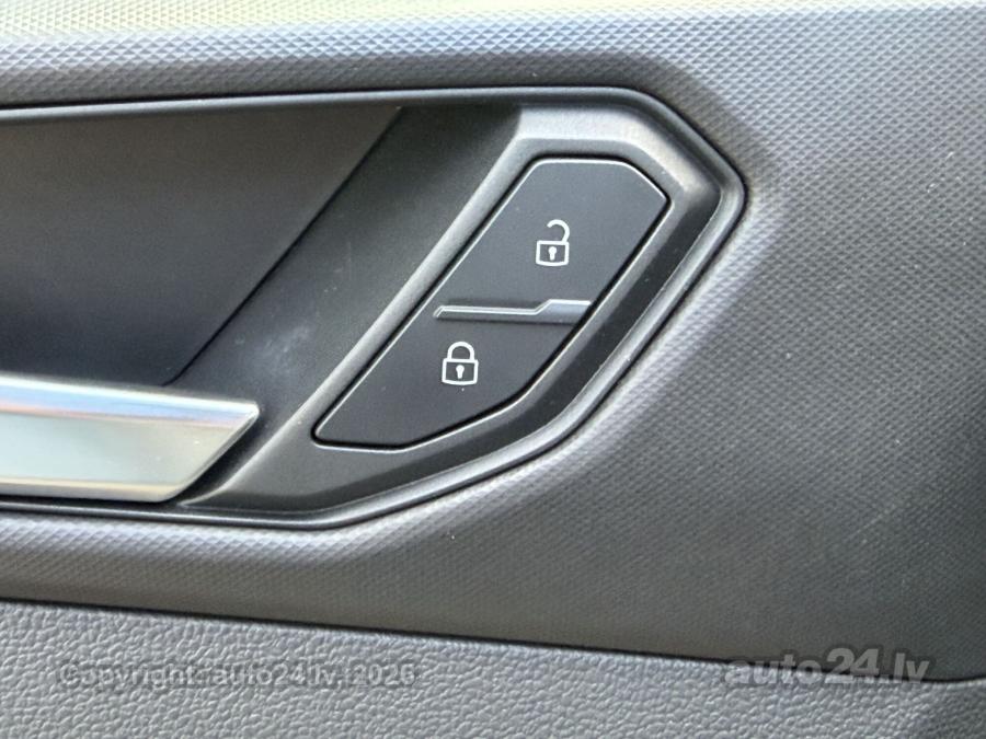 Pelēks Volkswagen T-Cross 2021 Pērnava, ar dzinēja tilpumu 1.00 L un nobraukumu 71 tūkst. km par 15900 €, foto 19 vietnē AUTOMOTO.COM.LV