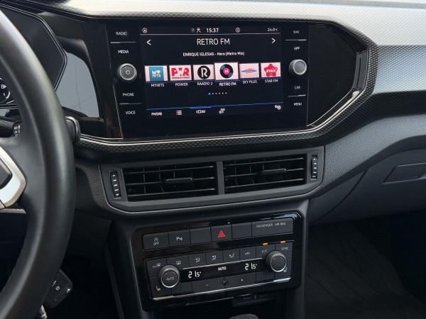 Pelēks Volkswagen T-Cross 2021 Pērnava, ar dzinēja tilpumu 1.00 L un nobraukumu 75 tūkst. km par 17600 €, foto 8 vietnē AUTOMOTO.COM.LV