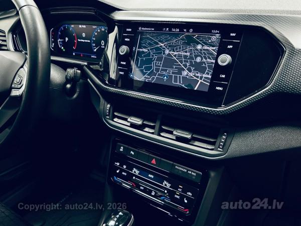 Серый Фольксваген T-Cross 2022 в Таллин, объемом двигателя 1.00 л и пробегом 72 тыс. км за 17900 €, фото 11 на AUTOMOTO.COM.LV