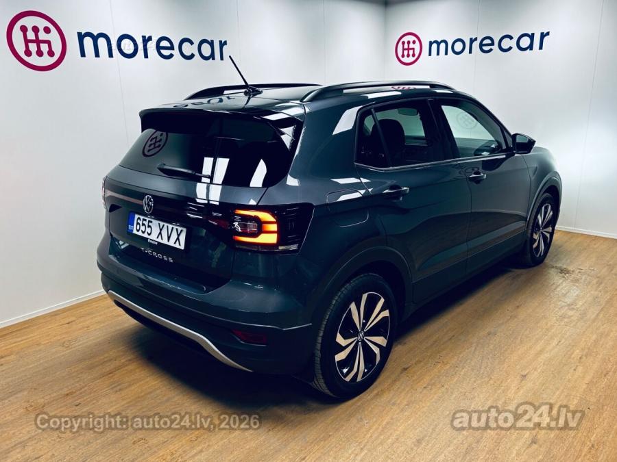 Pelēks Volkswagen T-Cross 2022 Tallina, ar dzinēja tilpumu 1.00 L un nobraukumu 72 tūkst. km par 17900 €, foto 17 vietnē AUTOMOTO.COM.LV