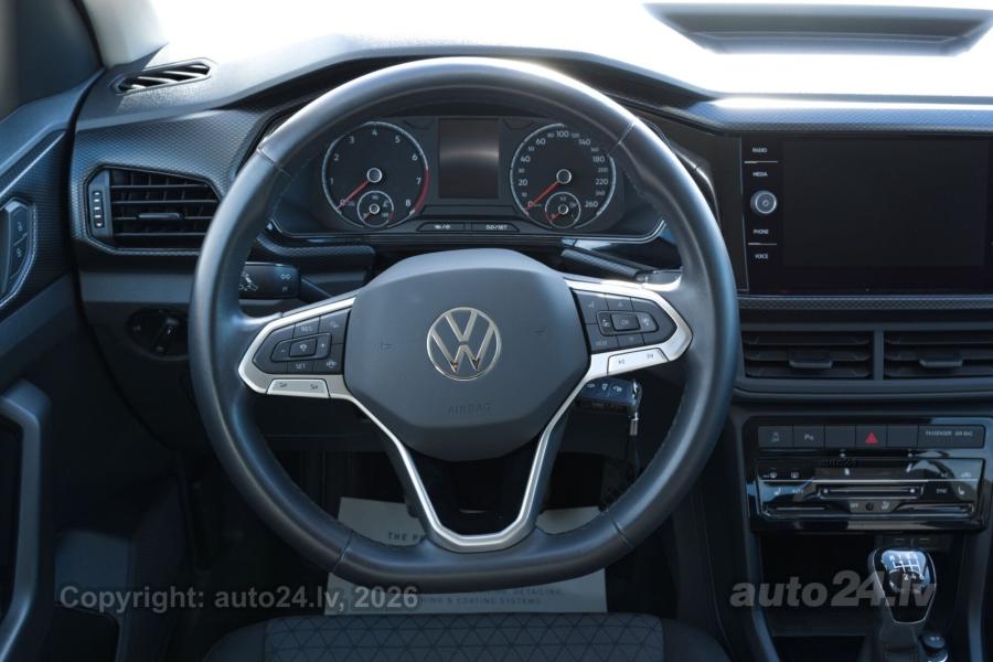 Pelēks Volkswagen T-Cross 2022 Tartu, ar dzinēja tilpumu 1.00 L un nobraukumu 43 tūkst. km par 15000 €, foto 8 vietnē AUTOMOTO.COM.LV