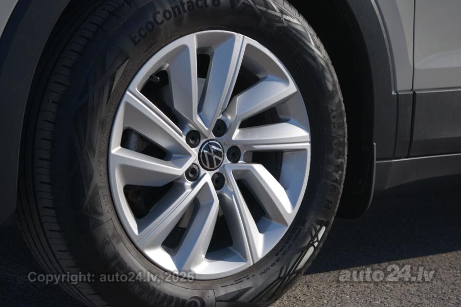 Pelēks Volkswagen T-Cross 2022 Tartu, ar dzinēja tilpumu 1.00 L un nobraukumu 43 tūkst. km par 15000 €, foto 18 vietnē AUTOMOTO.COM.LV
