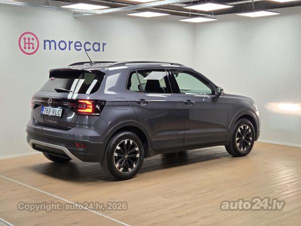 Pelēks Volkswagen T-Cross 2022 Tallina, ar dzinēja tilpumu 1.00 L un nobraukumu 73 tūkst. km par 16900 €, foto 4 vietnē AUTOMOTO.COM.LV