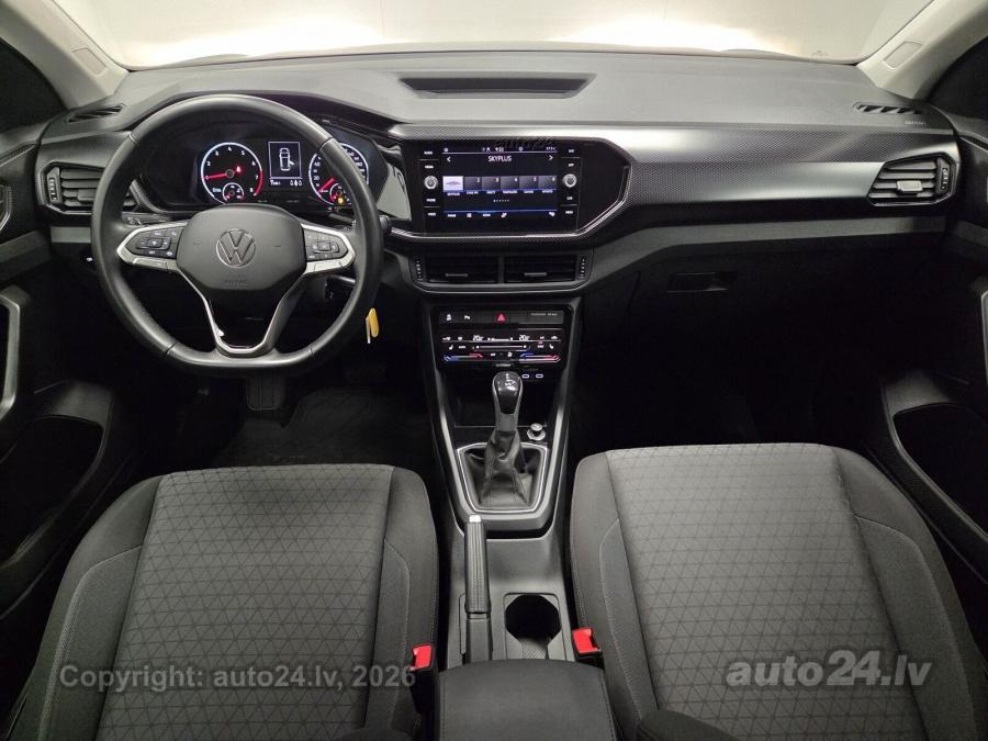 Серый Фольксваген T-Cross 2022 в Таллин, объемом двигателя 1.00 л и пробегом 73 тыс. км за 16900 €, фото 8 на AUTOMOTO.COM.LV