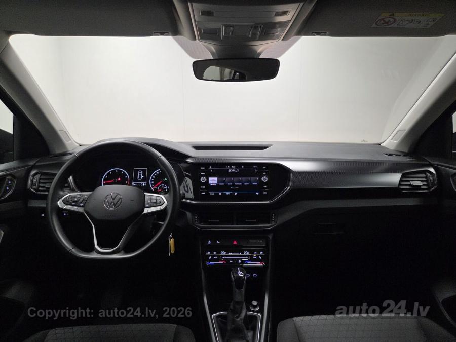 Серый Фольксваген T-Cross 2022 в Таллин, объемом двигателя 1.00 л и пробегом 73 тыс. км за 16900 €, фото 9 на AUTOMOTO.COM.LV