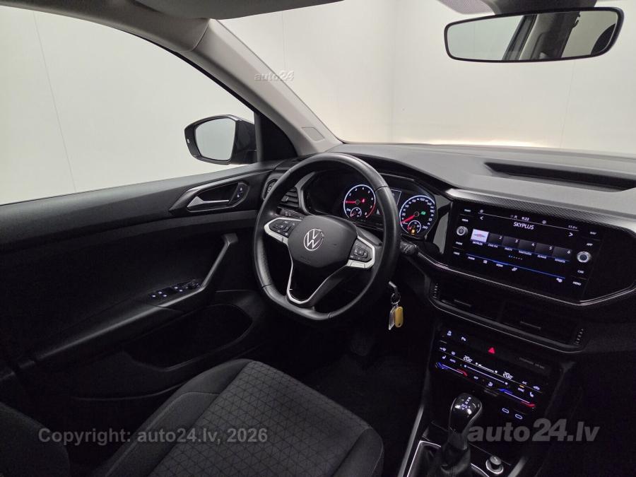 Серый Фольксваген T-Cross 2022 в Таллин, объемом двигателя 1.00 л и пробегом 73 тыс. км за 16900 €, фото 14 на AUTOMOTO.COM.LV