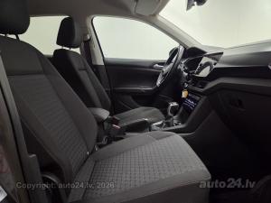 Серый Фольксваген T-Cross 2022 в Таллин, объемом двигателя 1.00 л и пробегом 73 тыс. км за 16900 €, фото 18 на AUTOMOTO.COM.LV